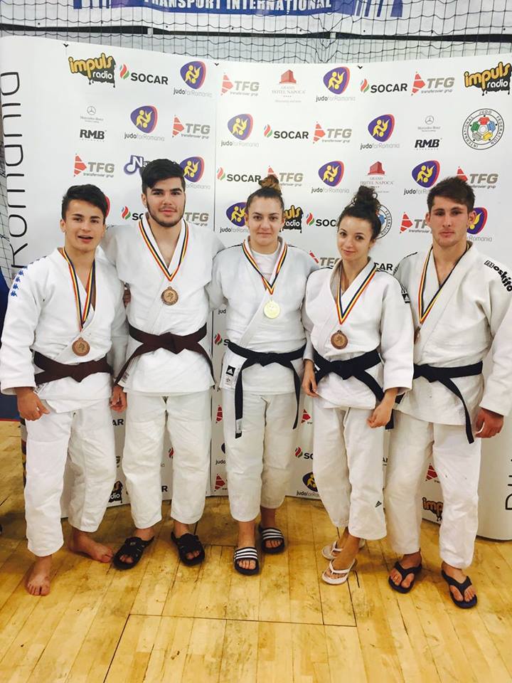 Cinci medalii pentru judokanii craioveni la Cupa României de seniori - Stiri regionale Oltenia ...