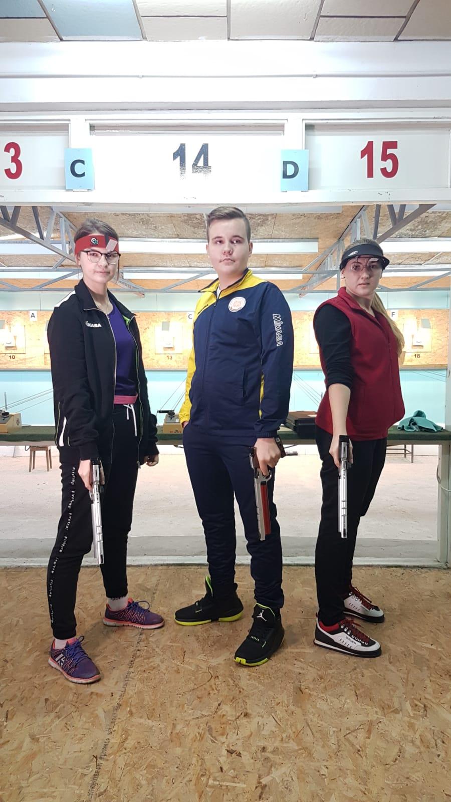 Ei sunt pistolarii României!