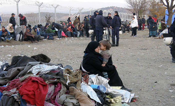 18.000 de refugiați sirieni au trecut în Europa - Stiri regionale ...