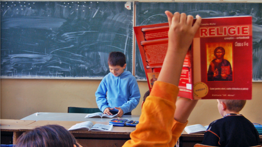 Bugetar în România: Preoții care predau Religia în școli pot avea ... Bugetar în România: Preoții care predau Religia în școli pot avea ...