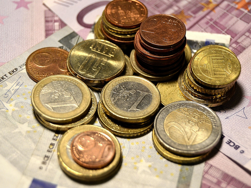 Euro a atins un nou maxim istoric - Jurnalul Olteniei - Stiri regionale din Oltenia