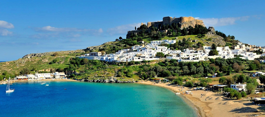 Insula grecească Rhodos și-a întâmpinat turiștii cu dansuri populare