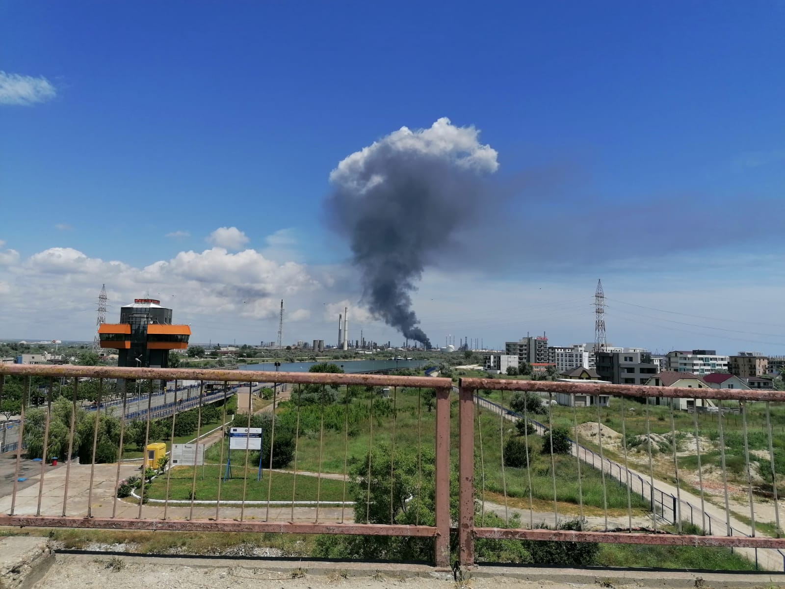 Video/ Explozie la Rafinăria Petromidia din Năvodari
