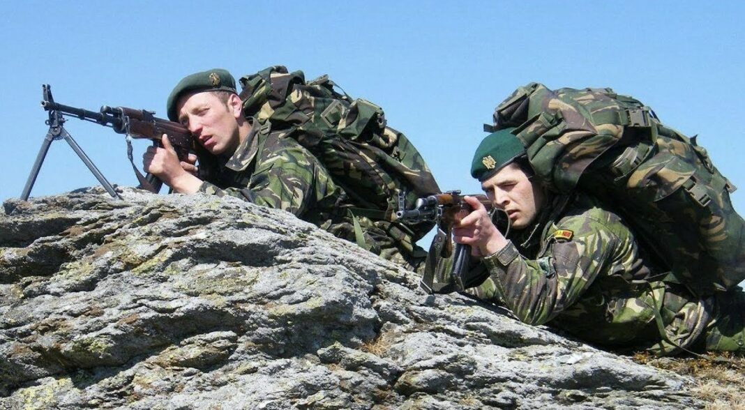 Vânătorii de munte, trageri cu muniție reală într-un poligon din ...