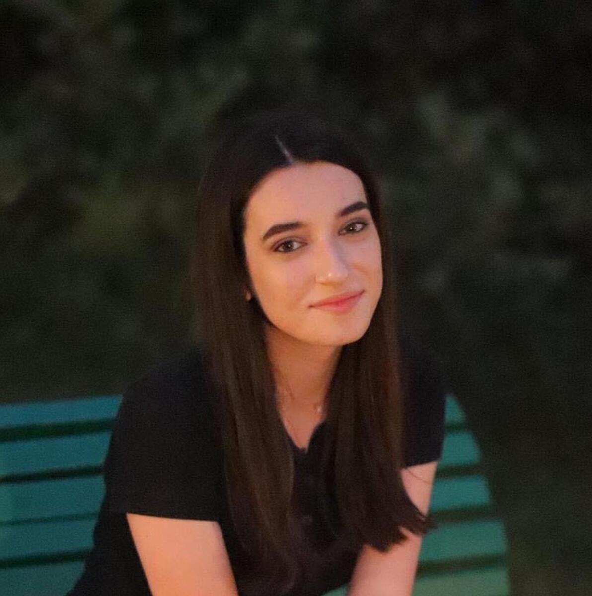 Alexandra Popescu, singura elevă acceptată la Universitate Dartmouth ...