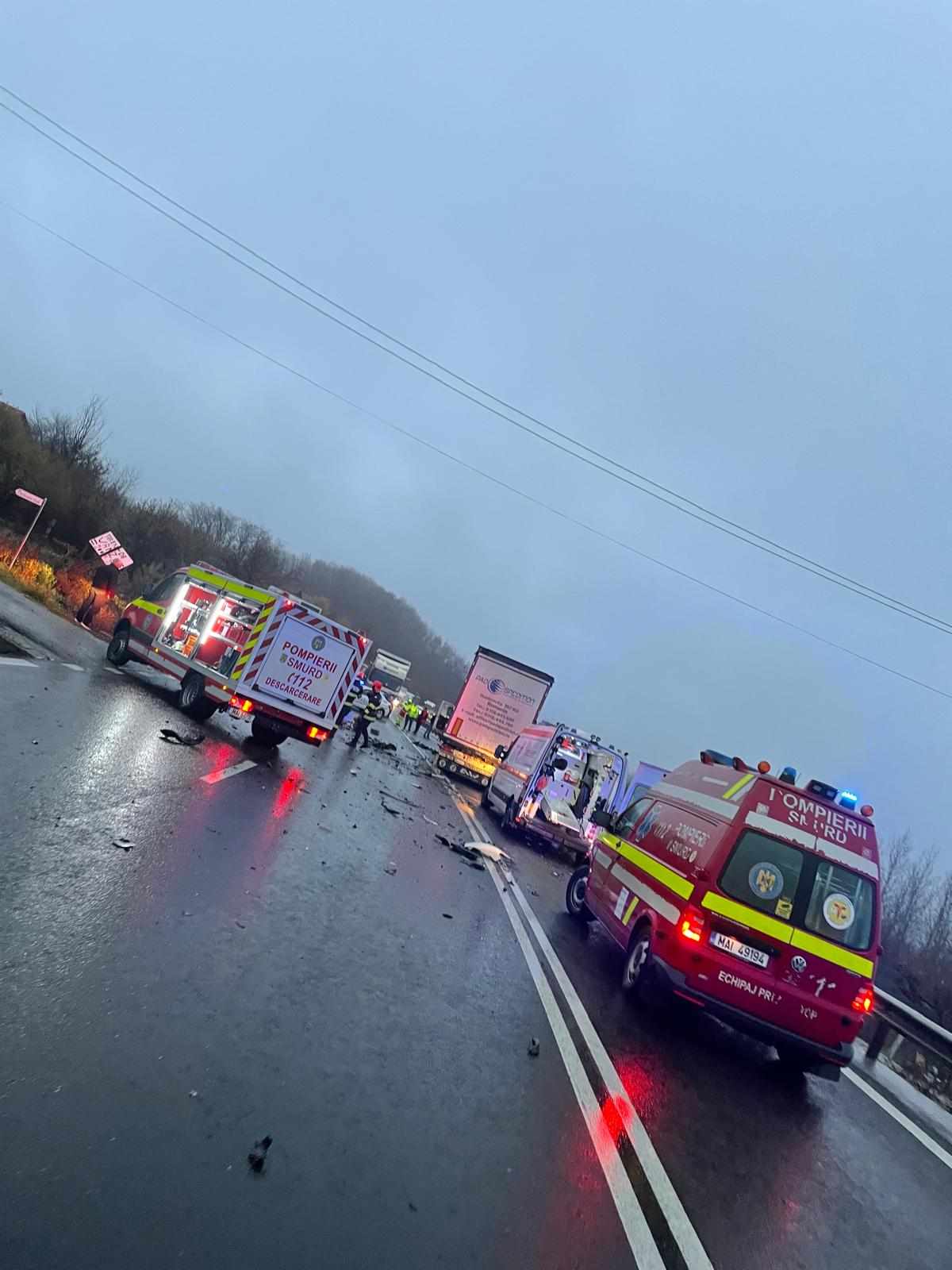 Tânăr rănit grav într-un accident pe DN 7 la Milcoiu - Jurnalul ...