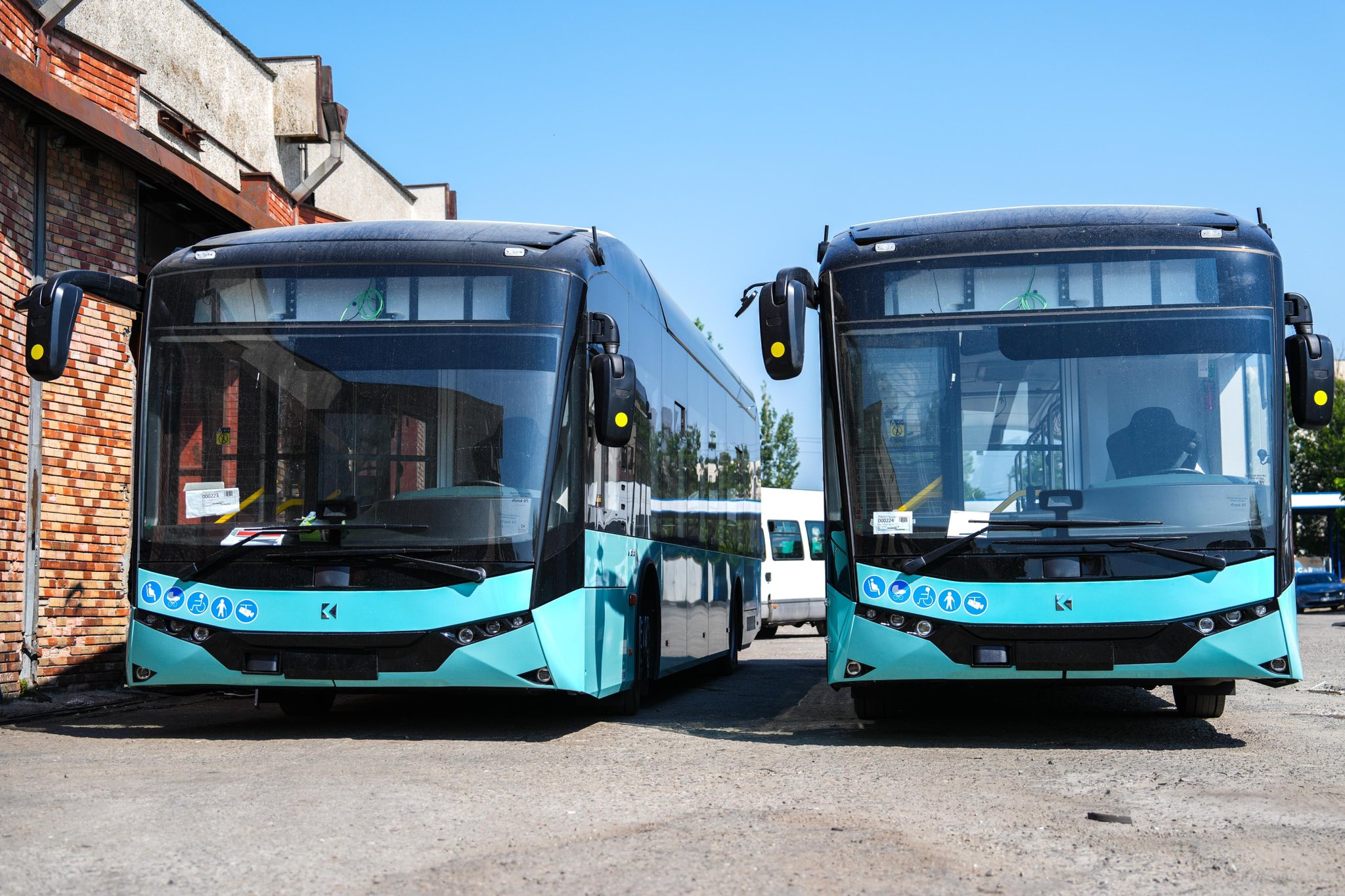 Transport public modern, la Craiova. Noi autobuze electrice pe străzile orașului - Jurnalul ...