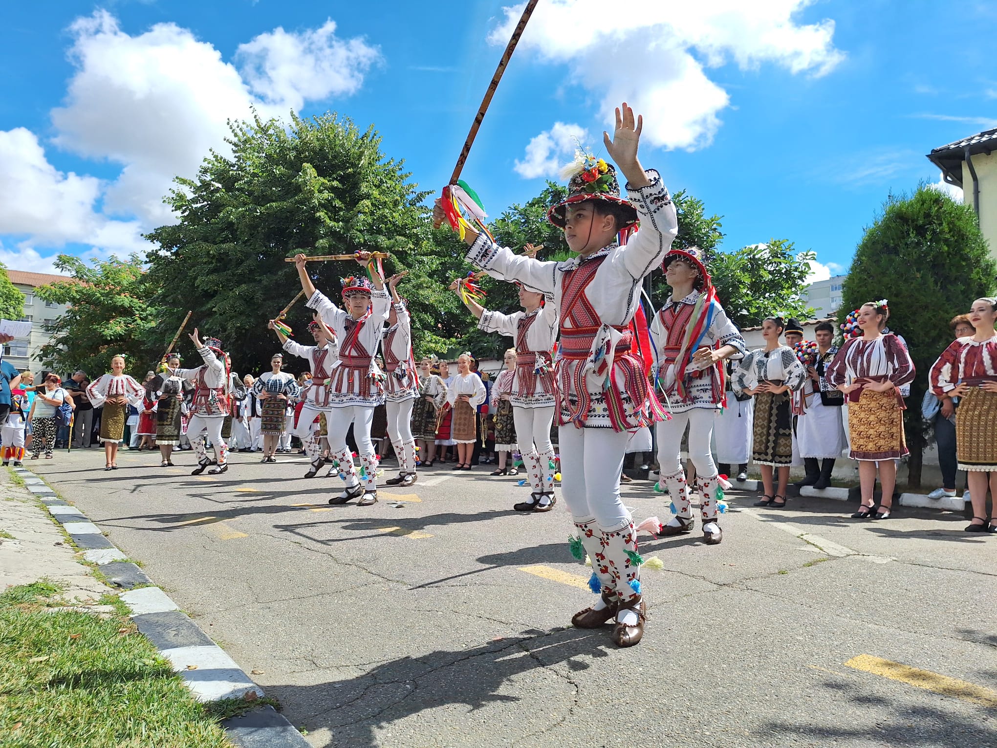 Ediție aniversară pentru Festivalul Național al Copiilor „Călușul ...